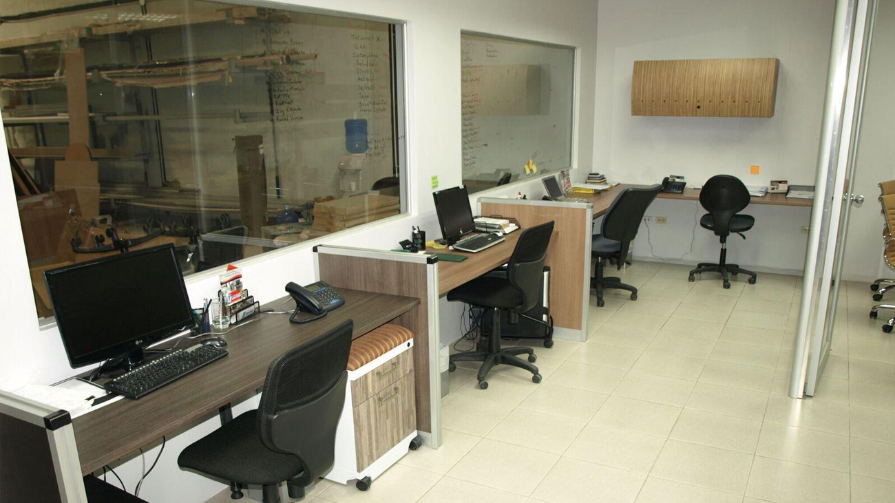 Small Fixed Frame Windows For Commercial Offices, Florida