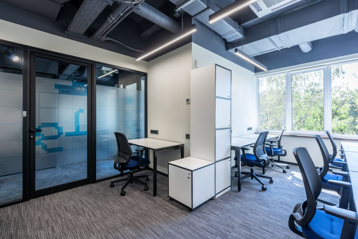Choose the Right Office Partitions for Your Budget! - Office Work Design